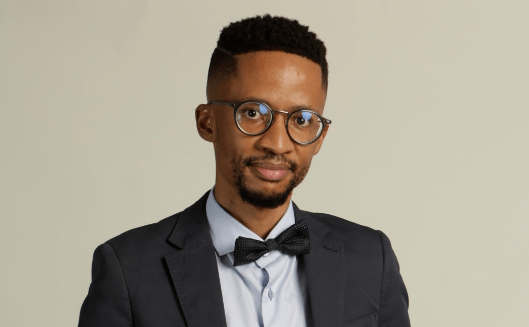 Kucetshiswa izitokfela ngendlela ephephile yokukhipha imali ukuze ...